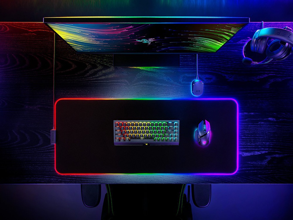 Razer Strider Chroma Hybrid Mouse Mat with Razer Chroma RGB (900*370mm ...