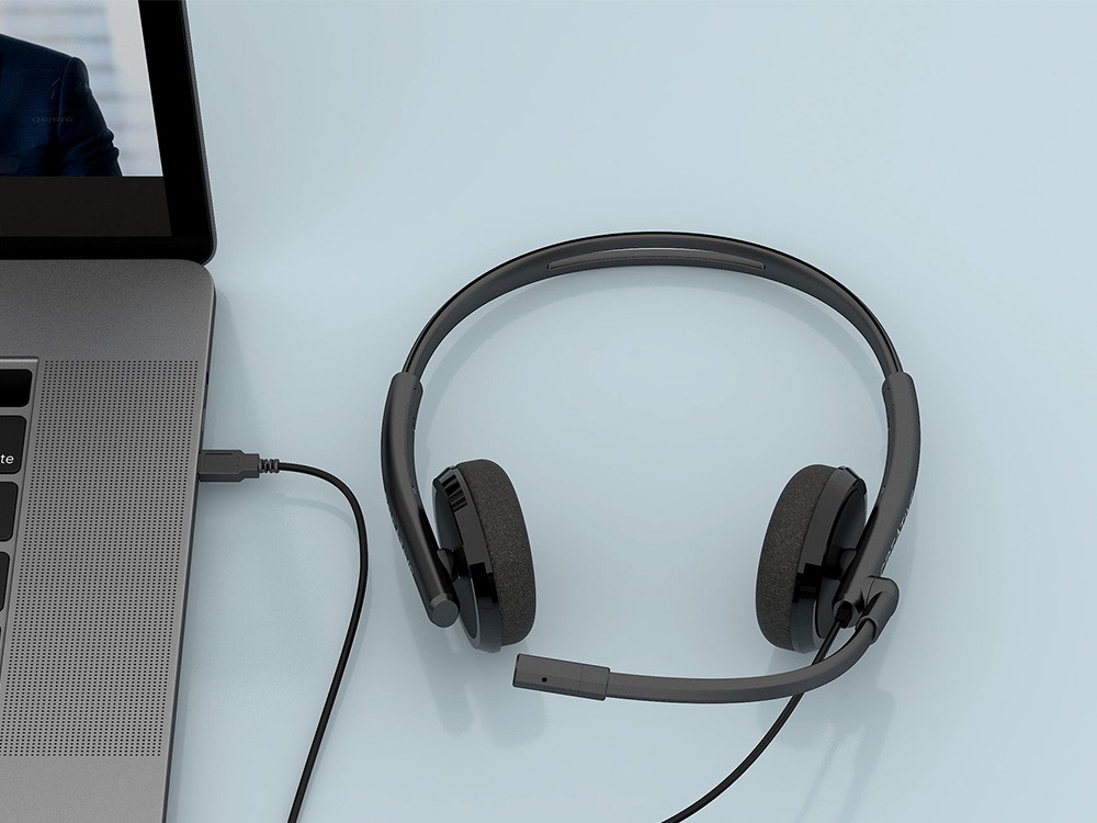 Creative HS-220 Noise-cancelling Mic USB Headset [51EF1070AA000/001]